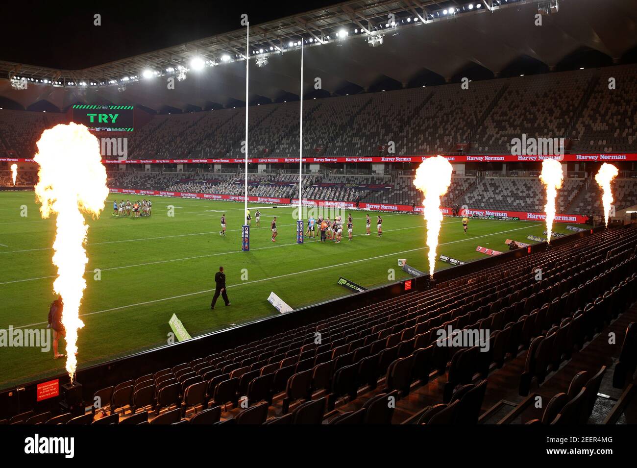 Nrl stadium hi-res stock photography and images - Alamy
