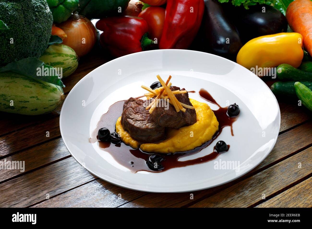 Filet entree white plate hi-res stock photography and images - Alamy