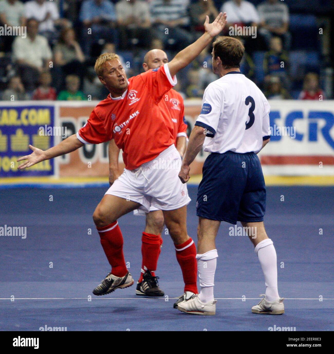 Nigel jemson nottingham forest hi-res stock photography and images - Alamy