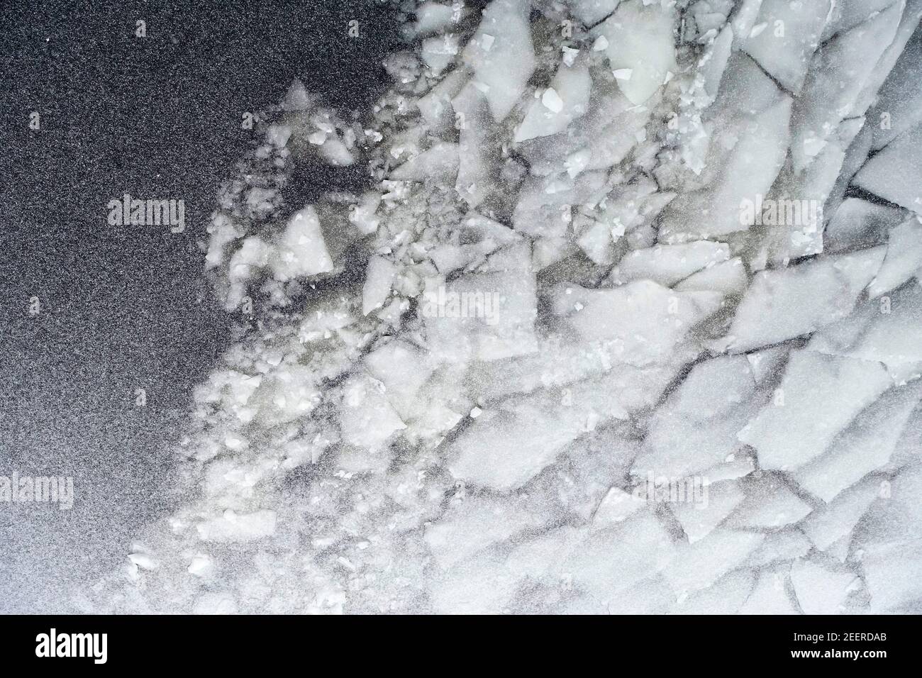 Ice floes arctic hi-res stock photography and images - Alamy