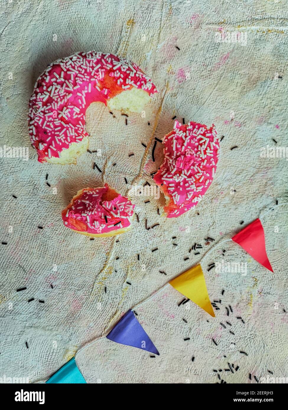 Lay triangle hi-res stock photography and images - Alamy