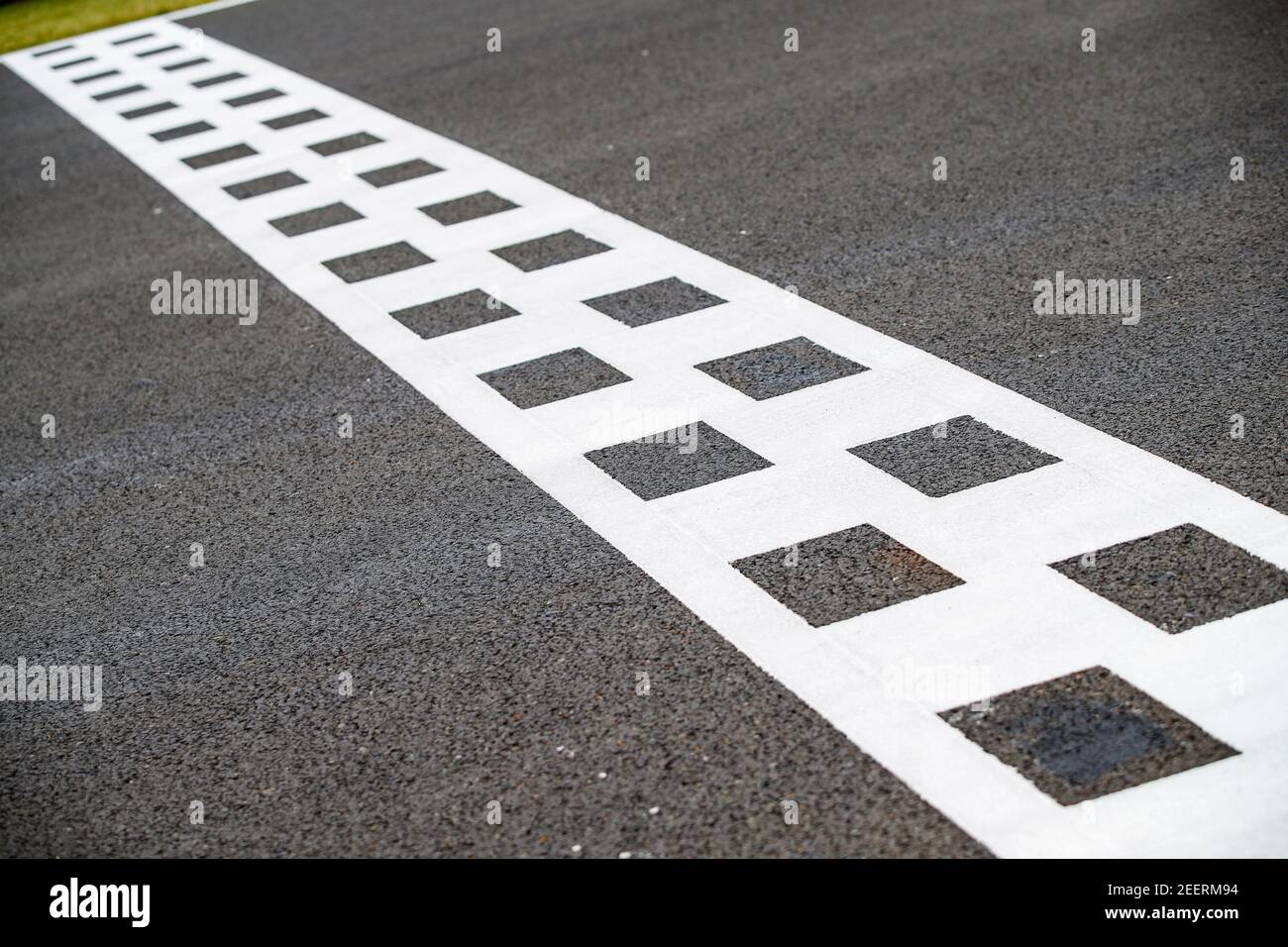 Formula 1 grand prix starting line hi-res stock photography and images ...