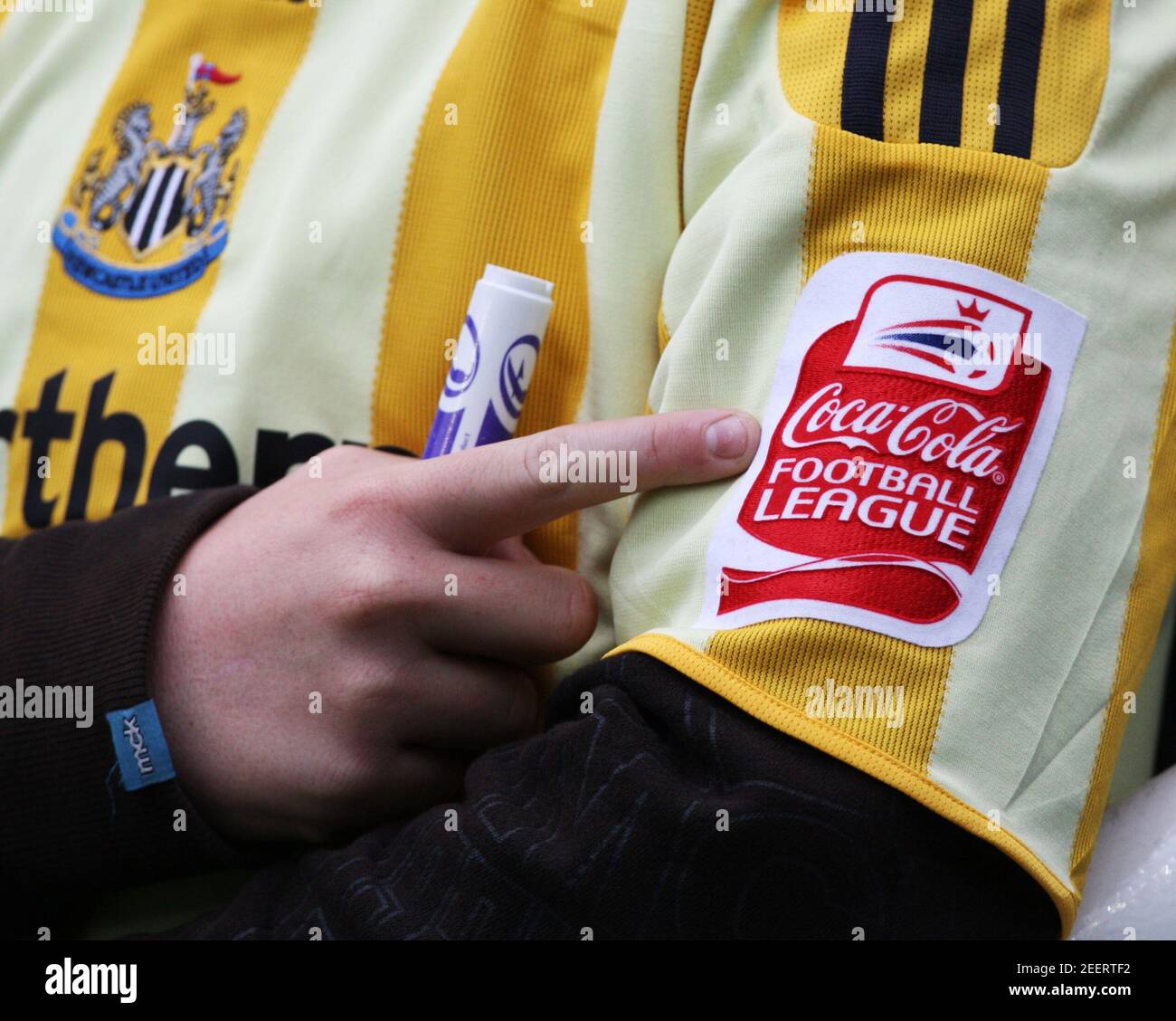Newcastle football badge hi-res stock photography and images - Alamy