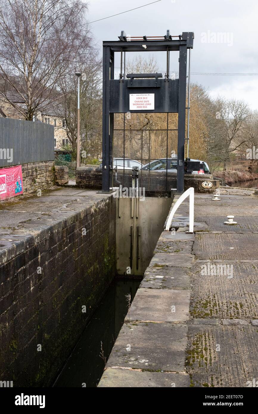 A view of the Guillotine Lock 24E On The Huddersfield Narrow Canal ...