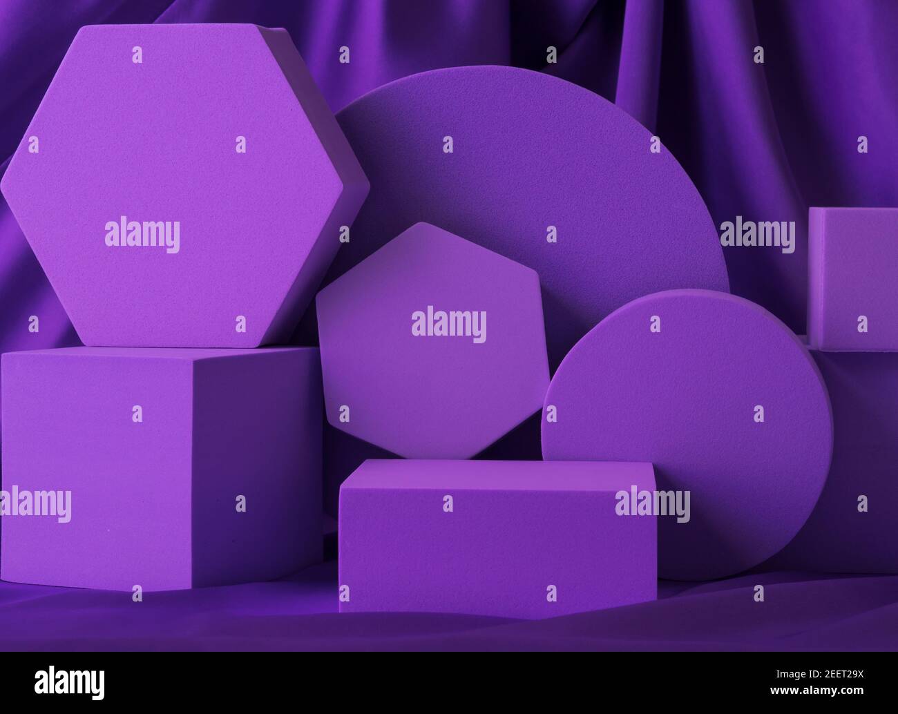 Geometric shapes on display hi-res stock photography and images - Alamy