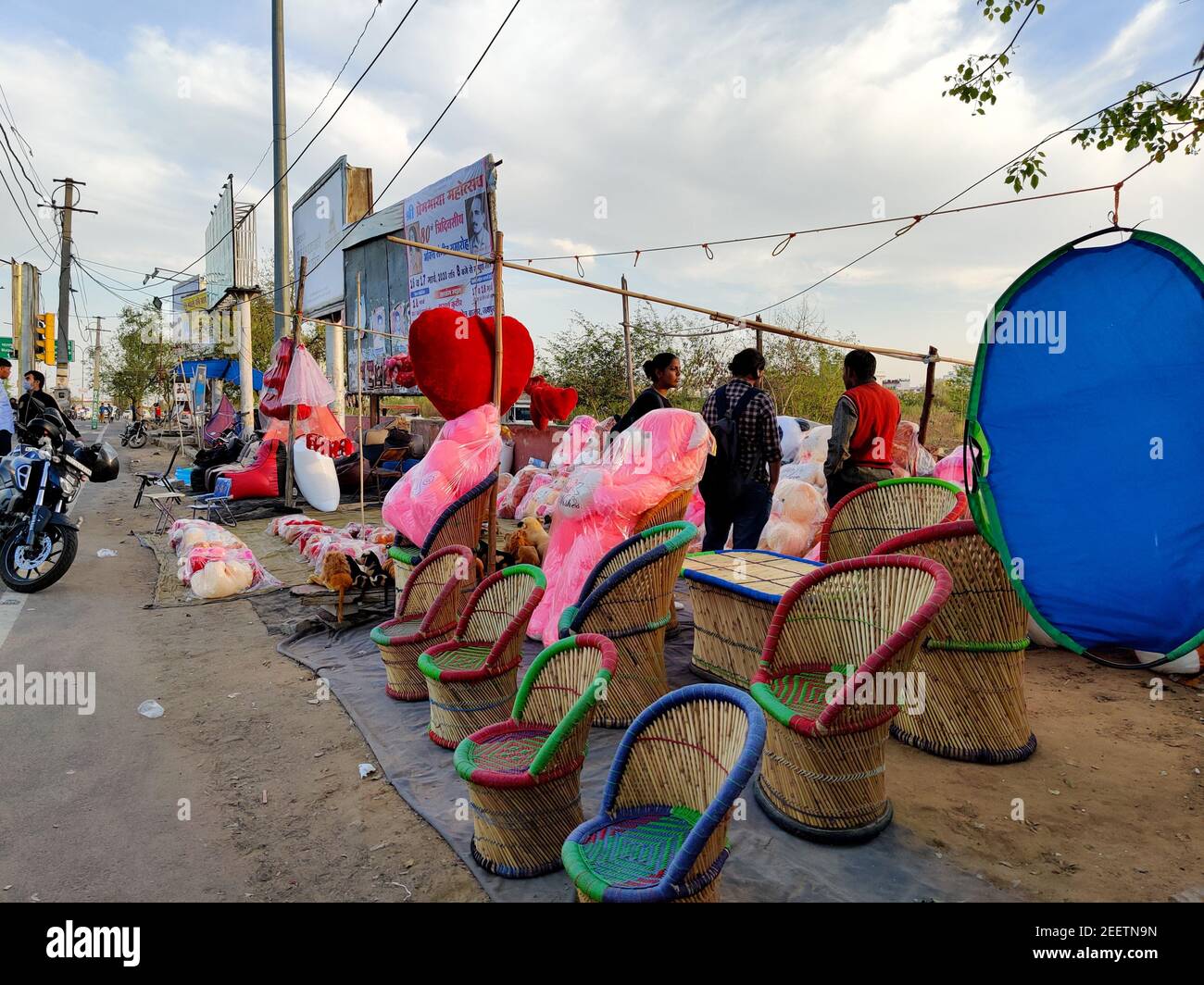 Road side shops carrying wickerware furniture and hoe accessories at ...