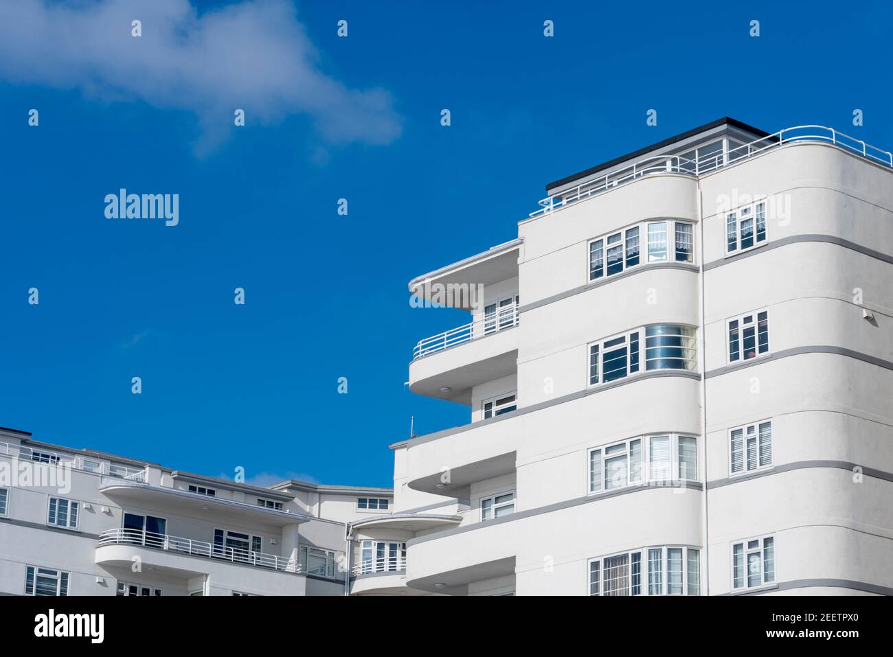 Modernist 1930s architecture hi-res stock photography and images - Alamy