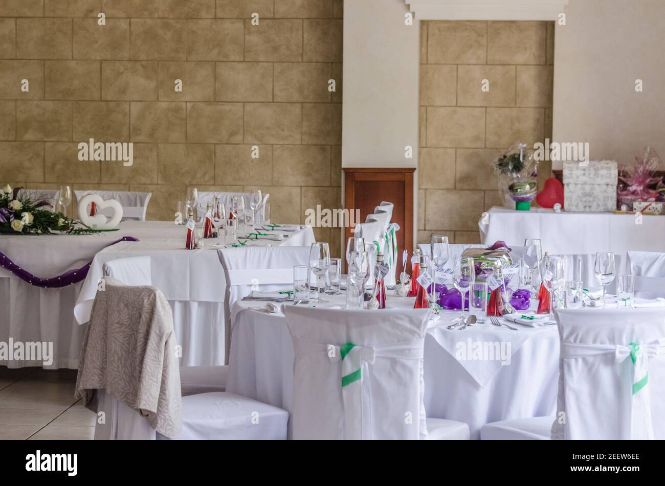 Decorated tables hi-res stock photography and images - Alamy
