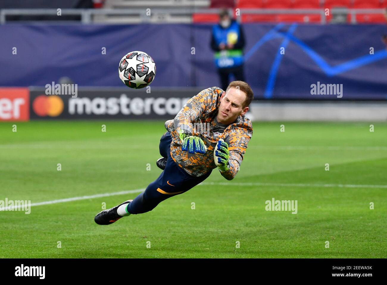 Liverpool goalkeeper peter gulacsi hi-res stock photography and images ...
