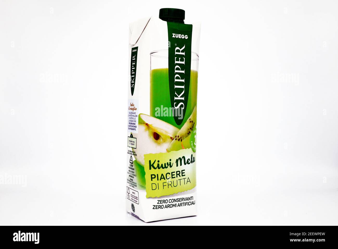 SKIPPER ZUEGG Kiwi-Apple Fruit Juice Stock Photo - Alamy