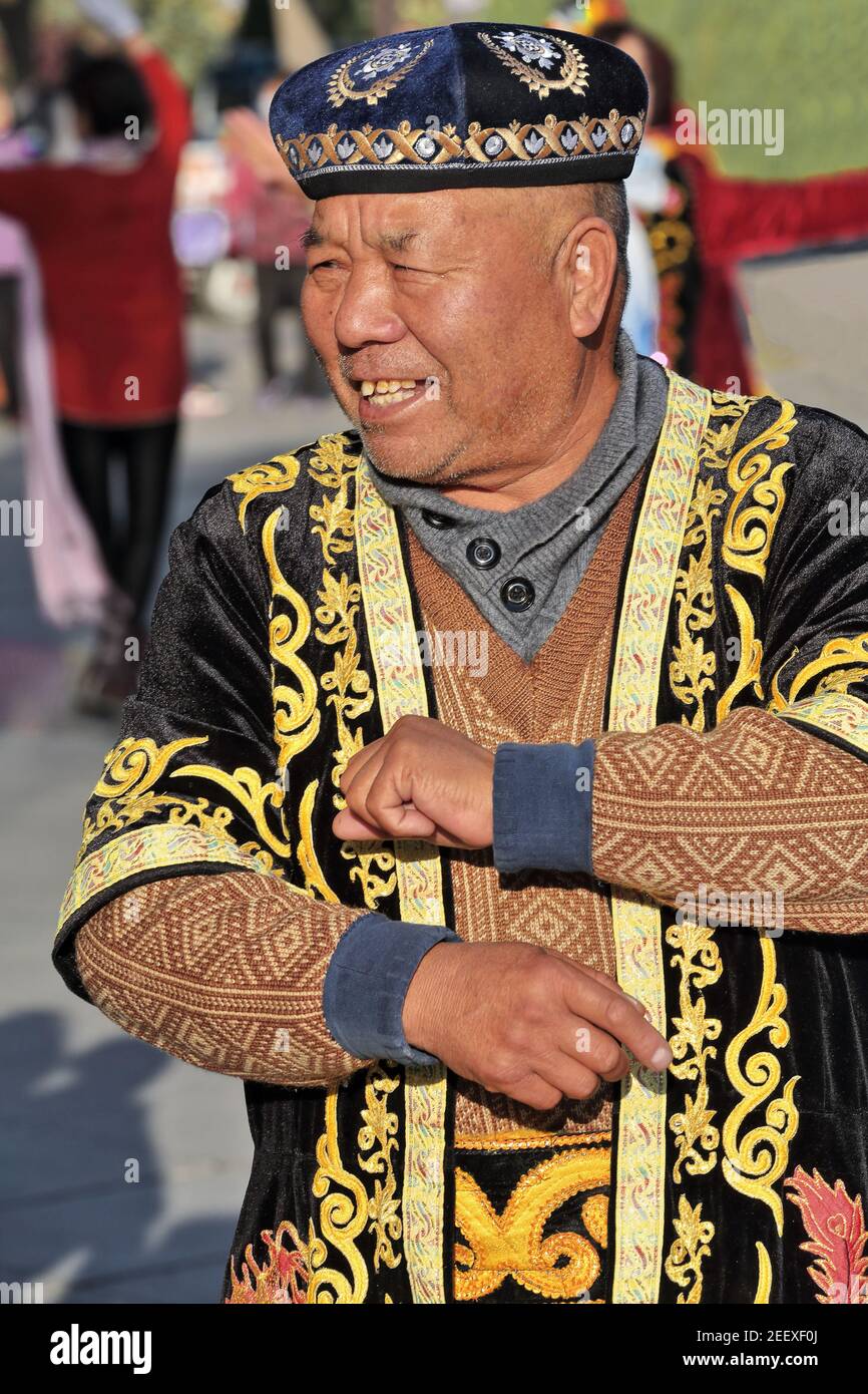 Four cornered kufi hi-res stock photography and images - Alamy