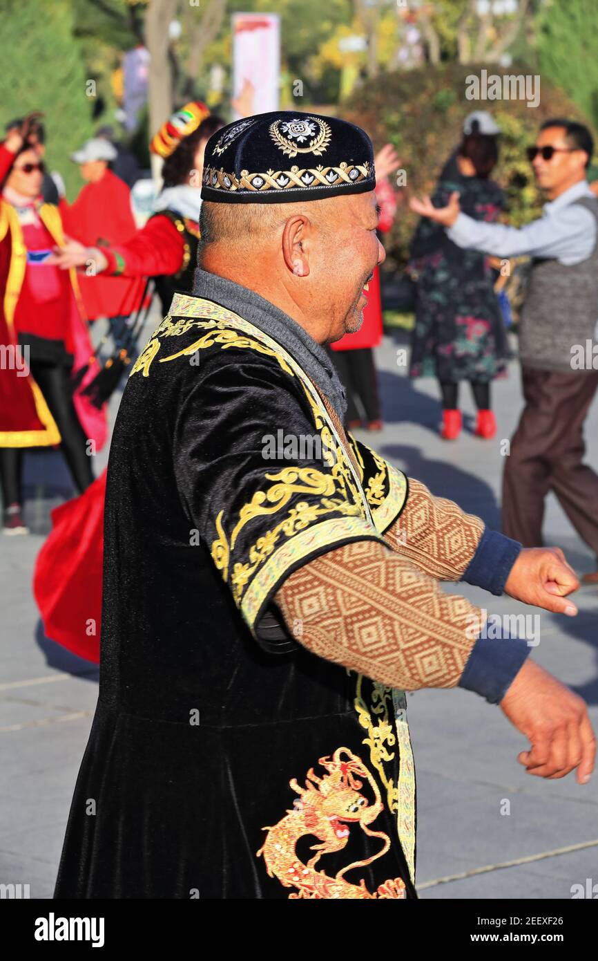 Four cornered kufi hi-res stock photography and images - Alamy