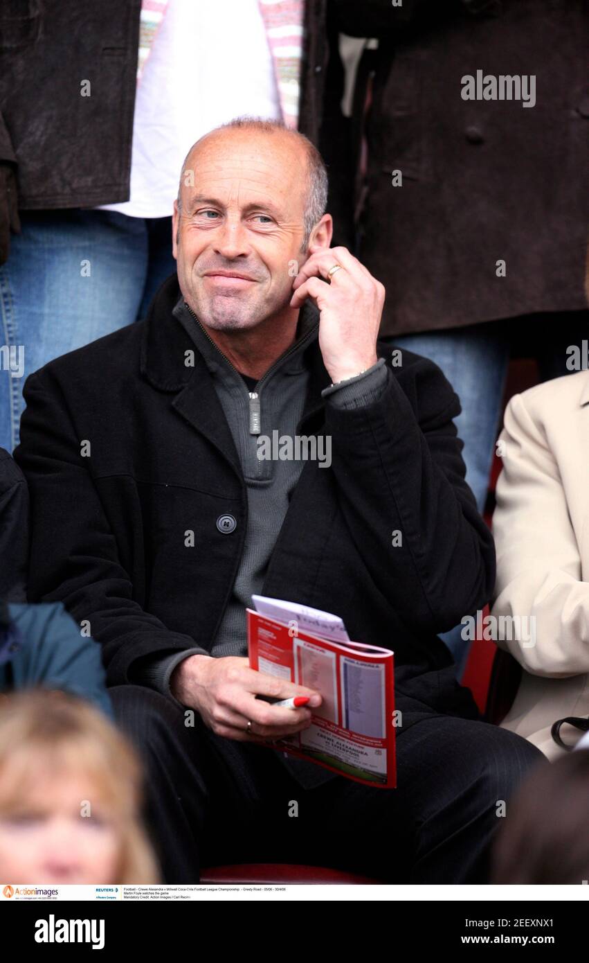 Martin foyle hi-res stock photography and images - Alamy