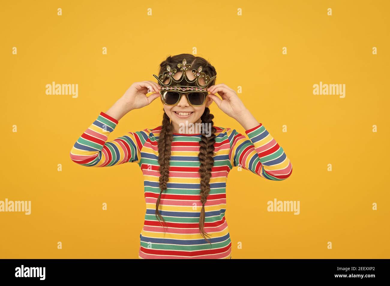 Girl beauty pageant hi-res stock photography and images - Alamy