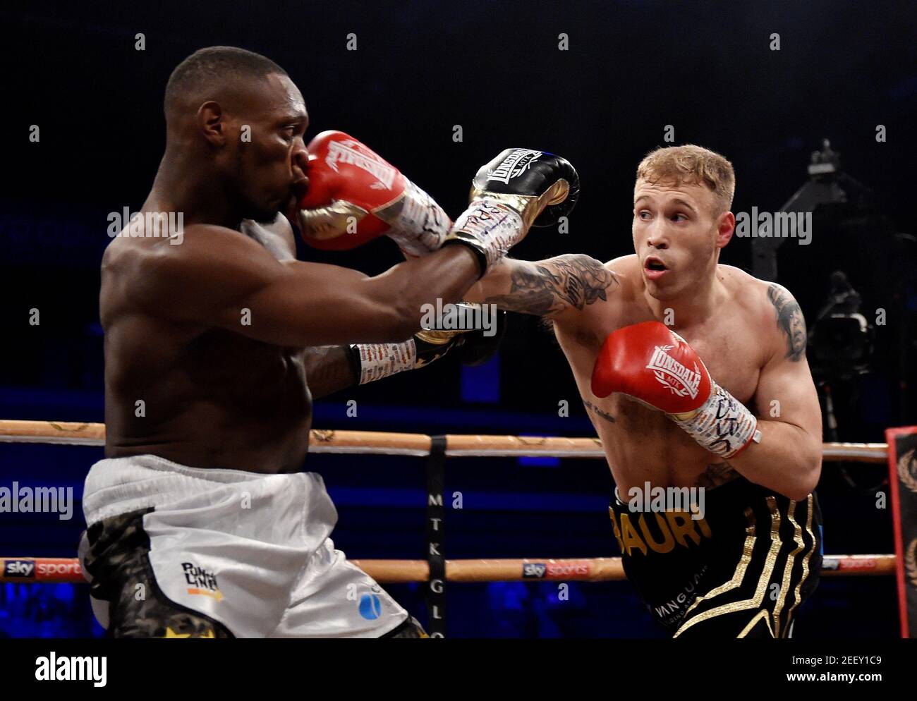 Contract holt hi-res stock photography and images - Alamy