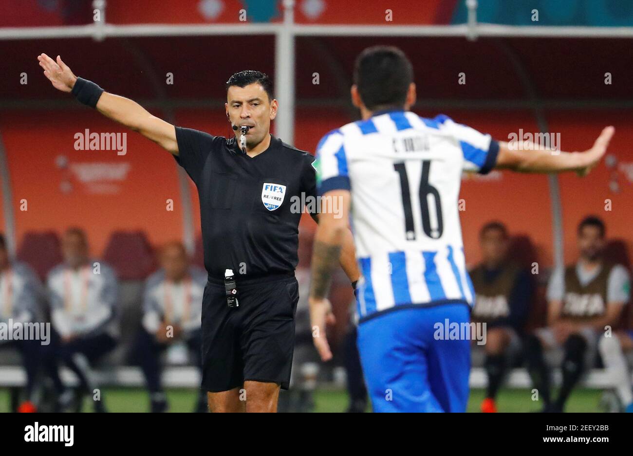 Roberto Tobar High Resolution Stock Photography and Images - Alamy