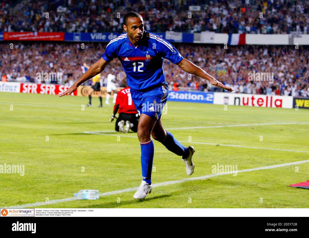 Thierry henry france england hi-res stock photography and images - Alamy