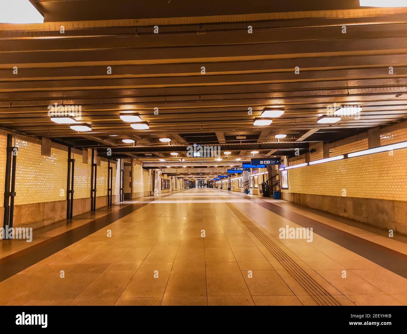 Wroclaw glówny train station hi-res stock photography and images - Alamy