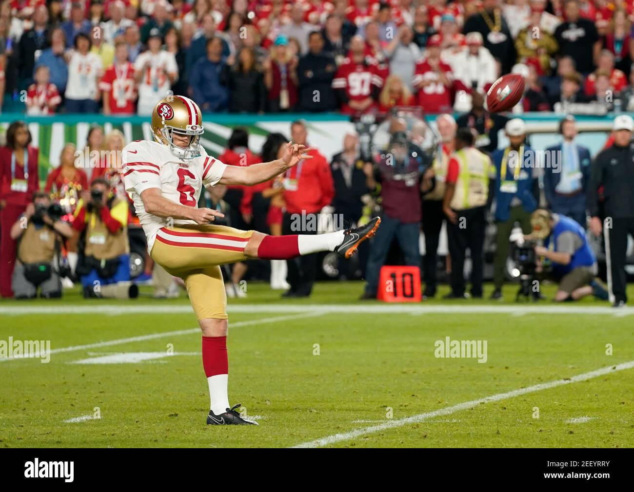 Mitch wishnowsky hi-res stock photography and images - Alamy