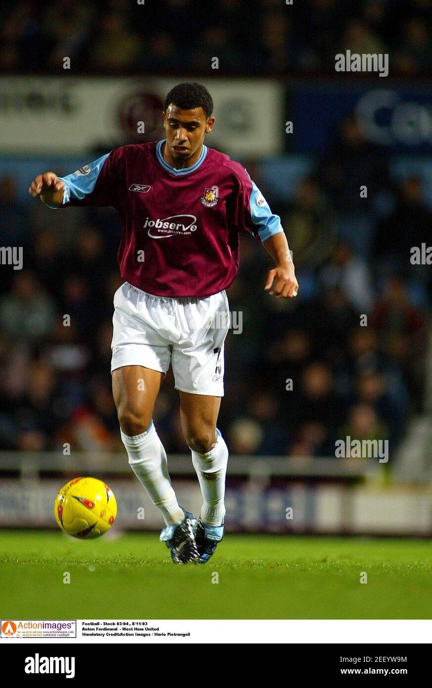 Anton ferdinand west ham hi-res stock photography and images - Alamy