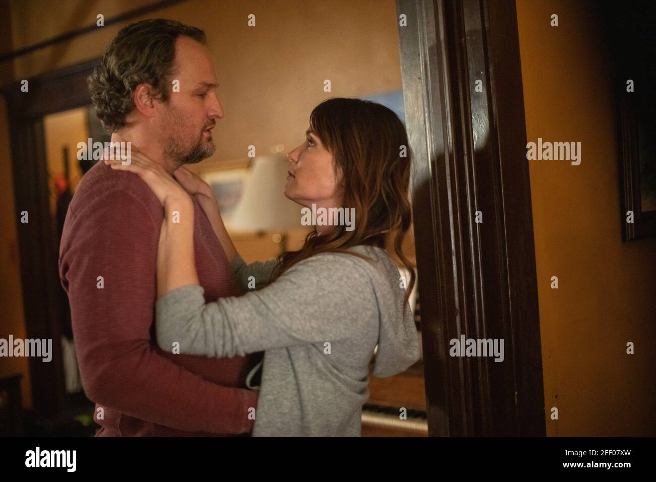SILK ROAD, from left: Jason Clarke, Katie Aselton, 2021. ph: Catherine ...