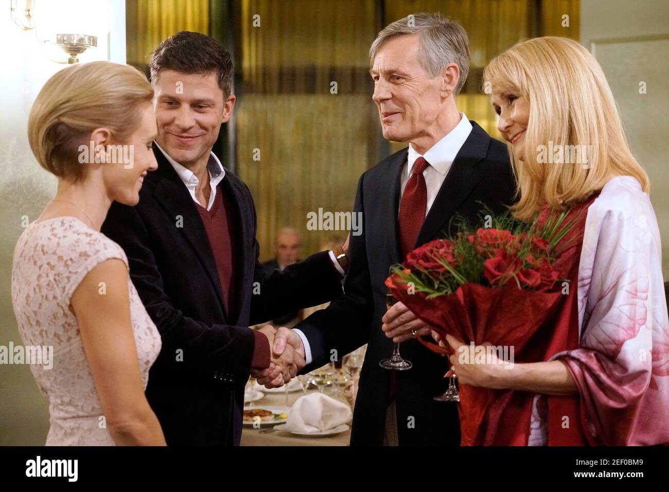 VALENTINE'S AGAIN, from left: Nicky Whelan, Greg Vaughan, Douglas Reith ...
