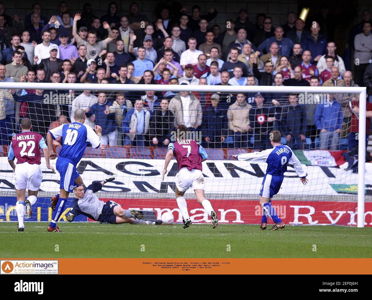 Goalkeeper stephen bywater hi-res stock photography and images - Alamy