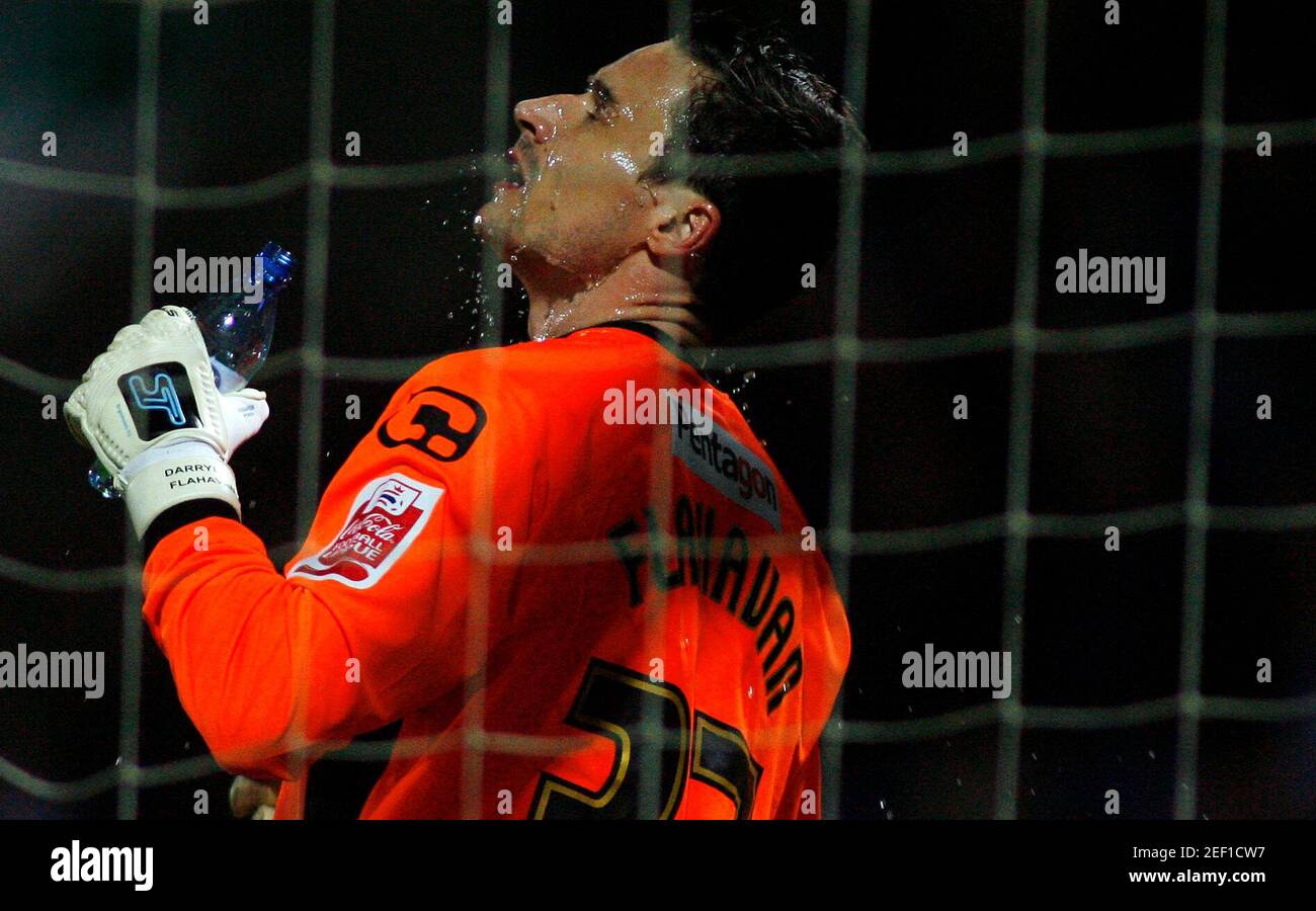 Oldham goalkeeper hi-res stock photography and images - Alamy