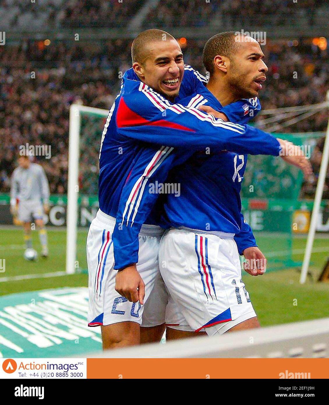 Thierry henry france england hi-res stock photography and images - Alamy