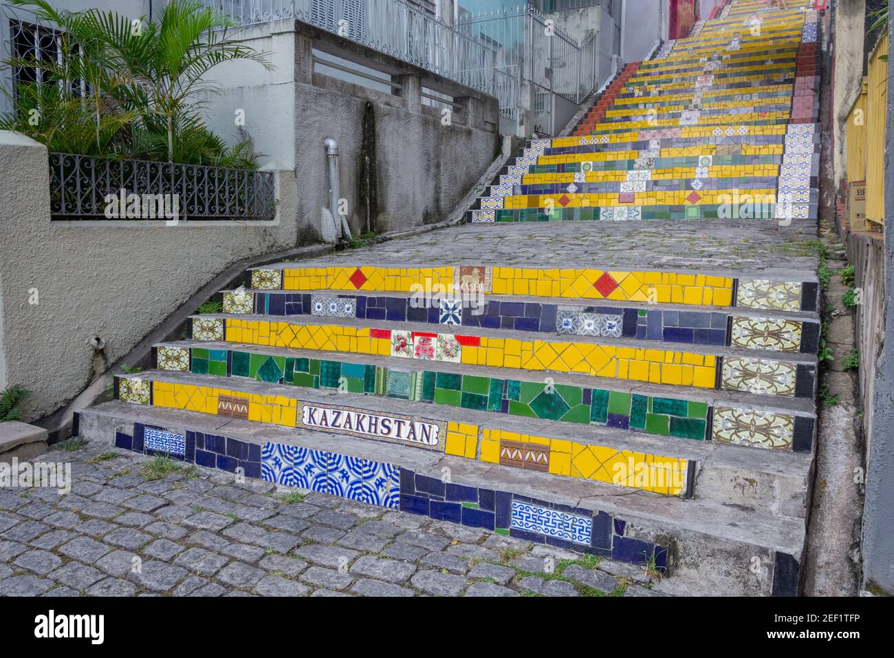 RIO DE JANEIRO, BRAZIL - JANUARY 3, 2020: The famous Stairway Selaron ...