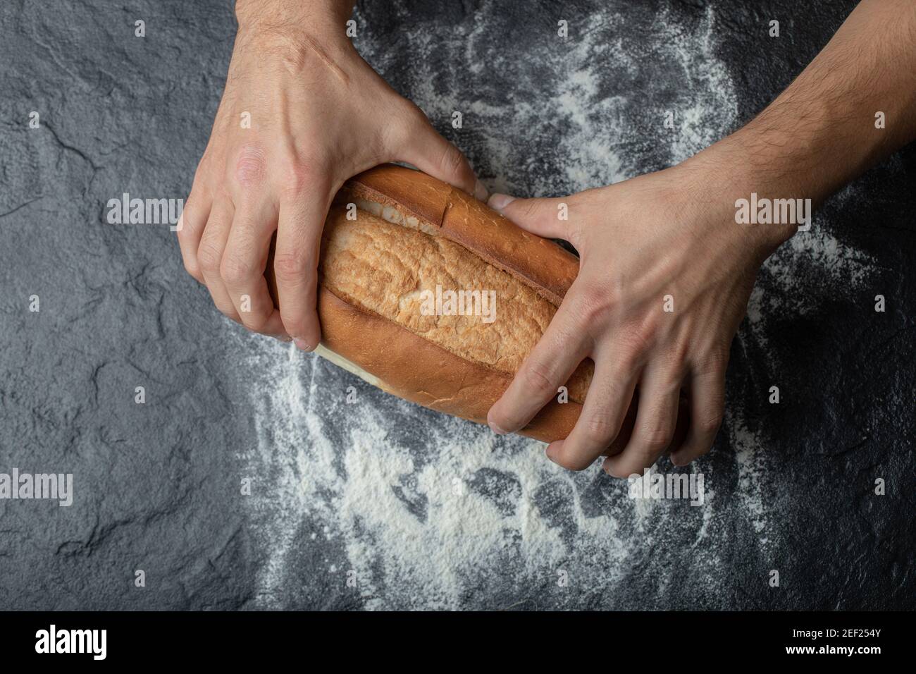 Breaking of bread hi-res stock photography and images - Alamy