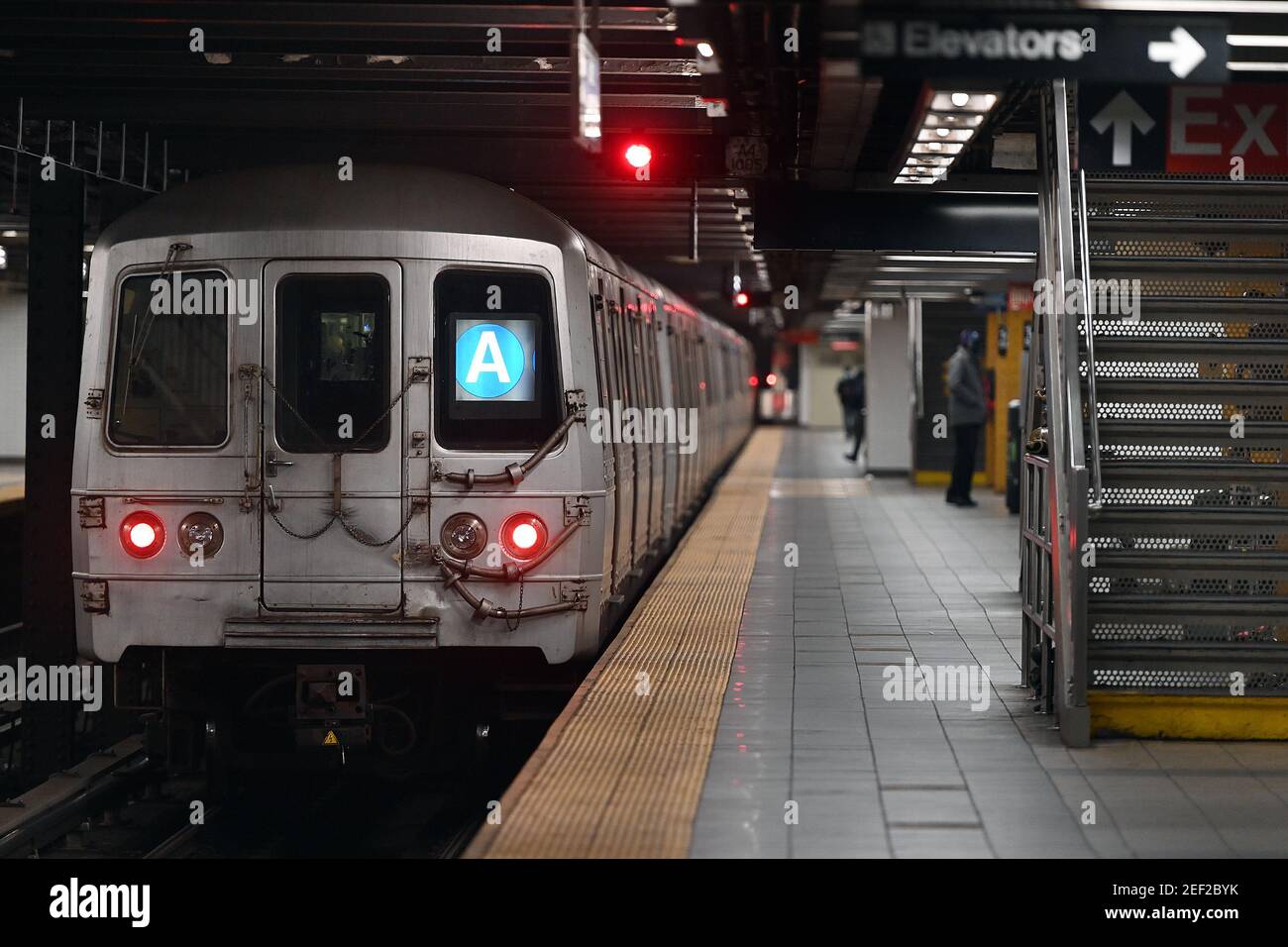 14th street subway hi-res stock photography and images - Alamy