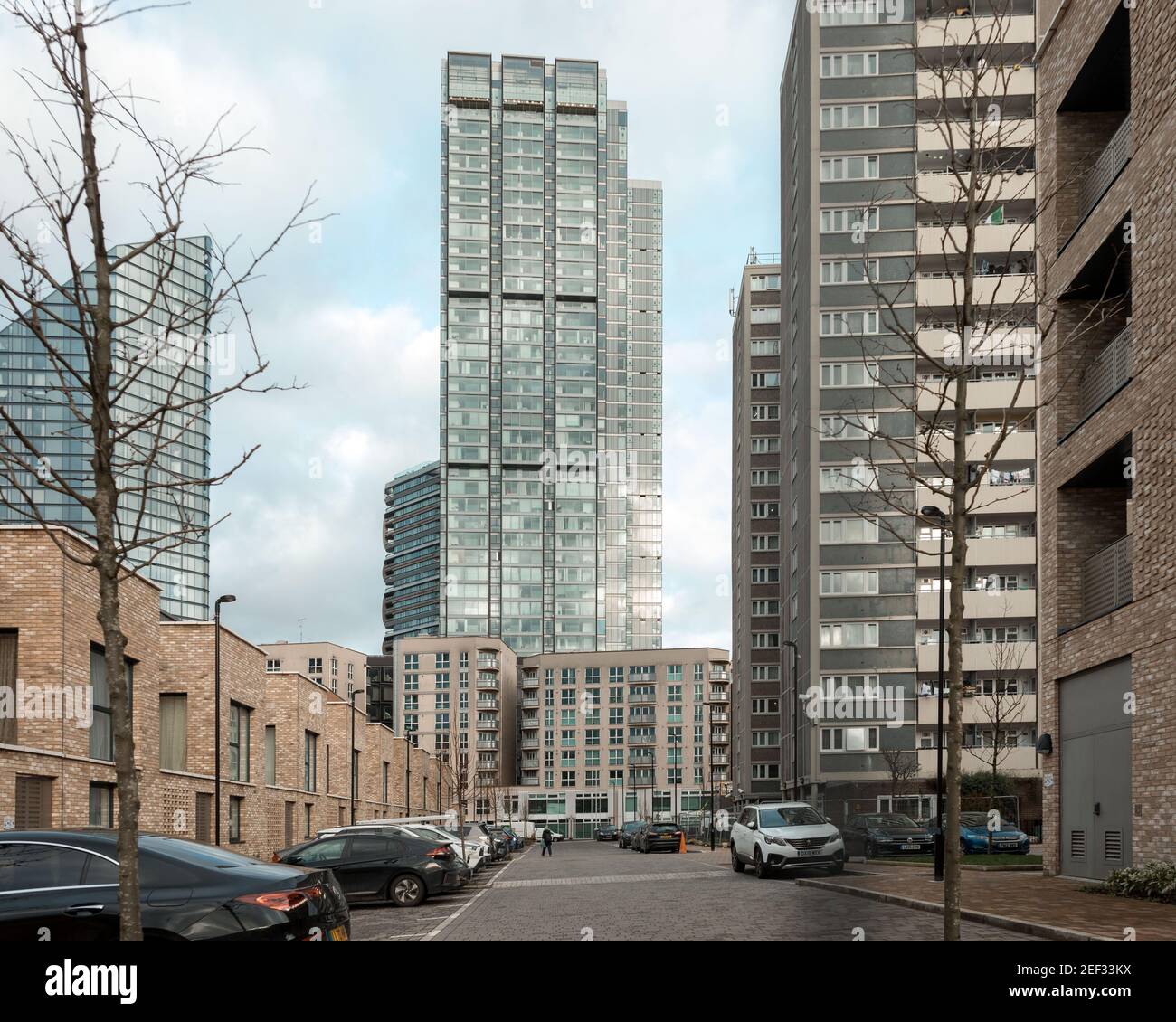 London, UK. 15th Feb, 2021. High-end private property and residential ...