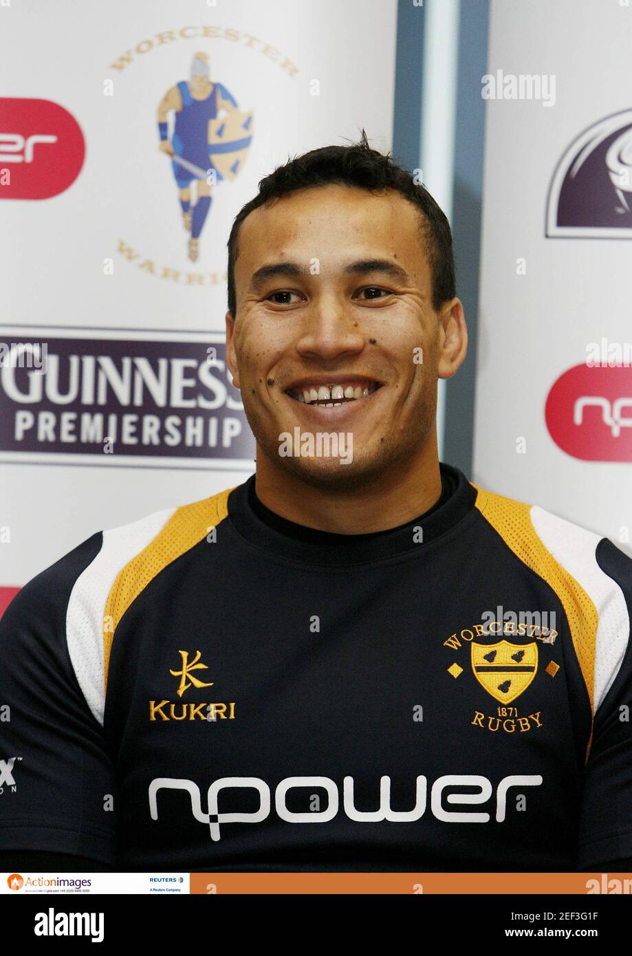 All blacks rugby dance hi-res stock photography and images - Alamy