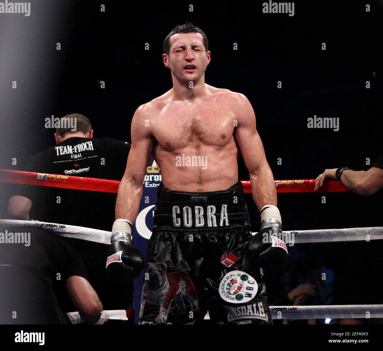 Classic boxing ring hi-res stock photography and images - Alamy