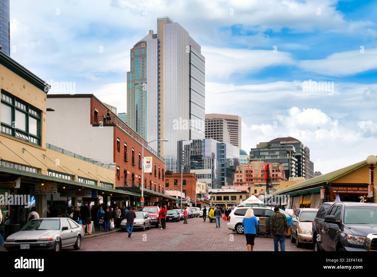 Downtown farmers market hi-res stock photography and images - Alamy