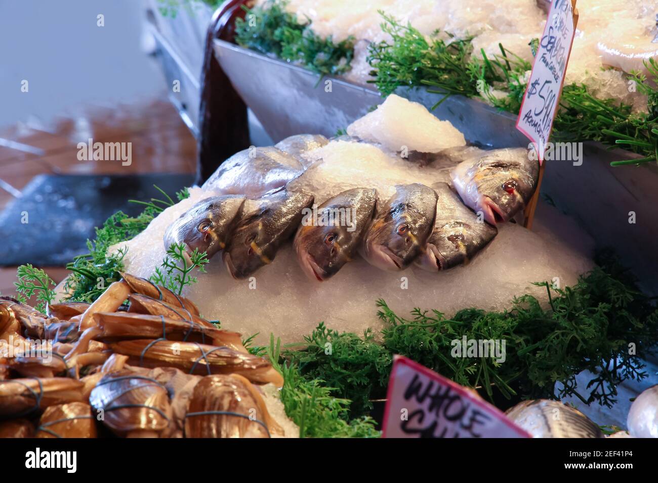 Seattle fish market hi-res stock photography and images - Alamy