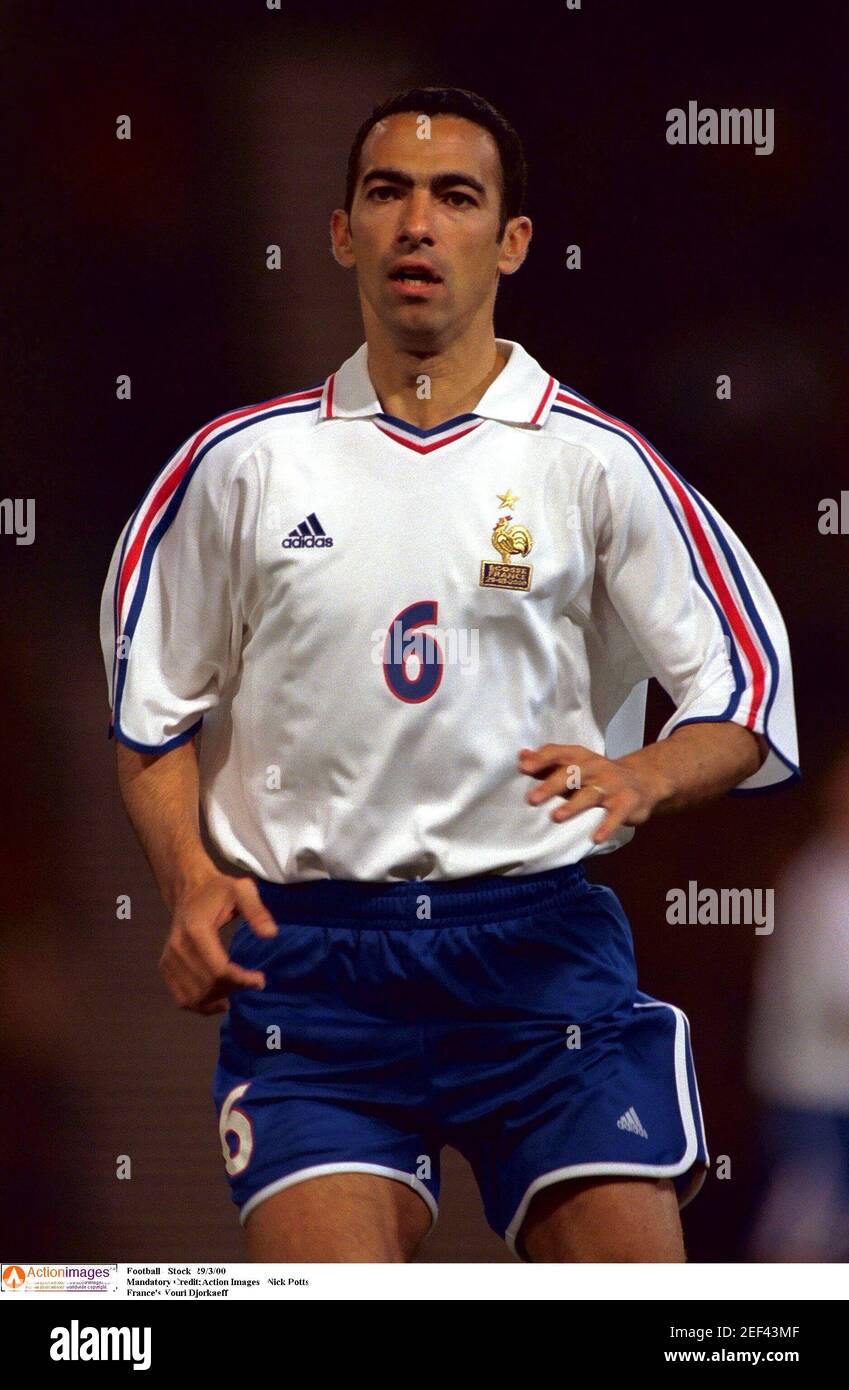 Football action youri djorkaeff hi-res stock photography and images - Alamy