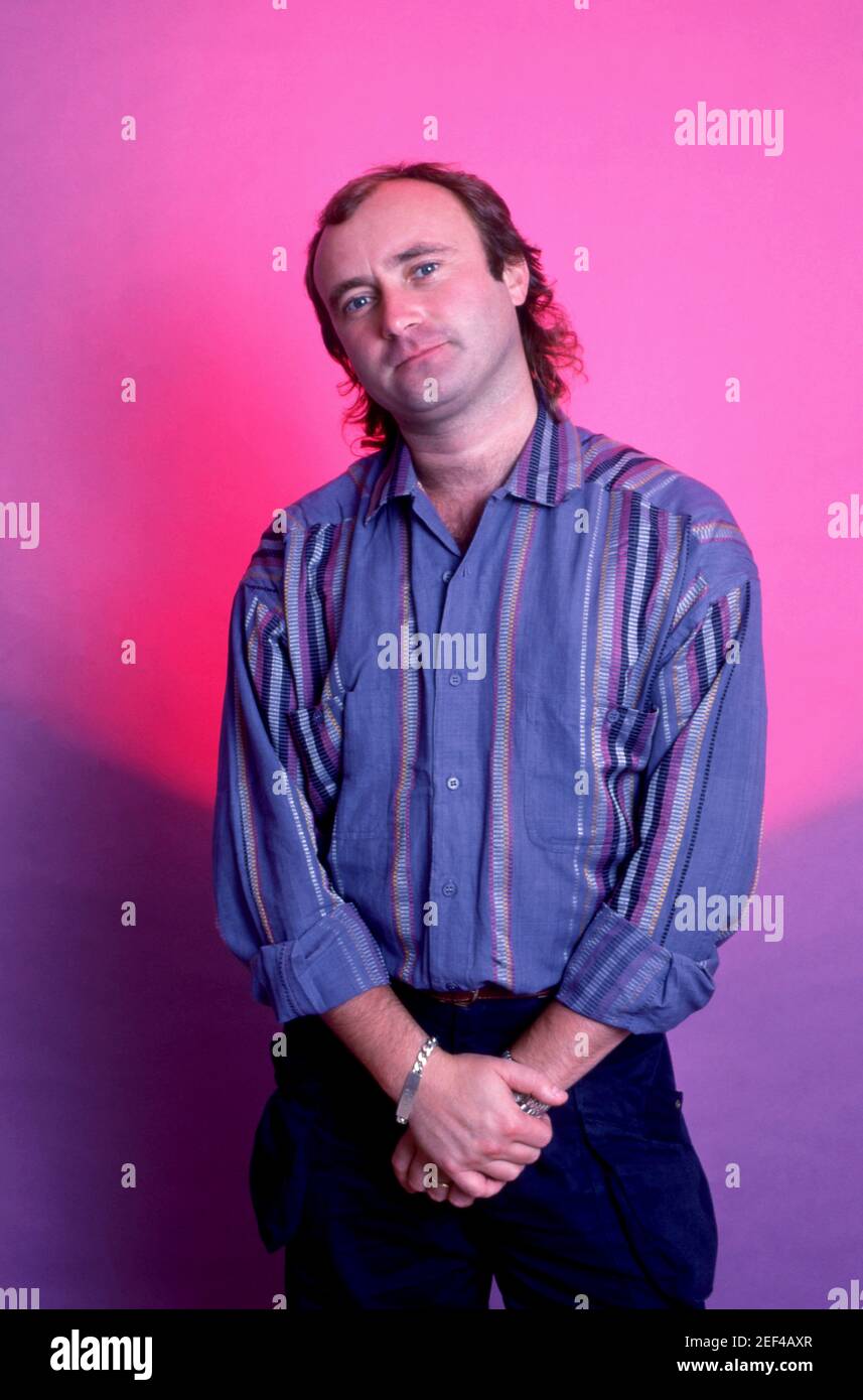 Drummer phil collins hi-res stock photography and images - Alamy