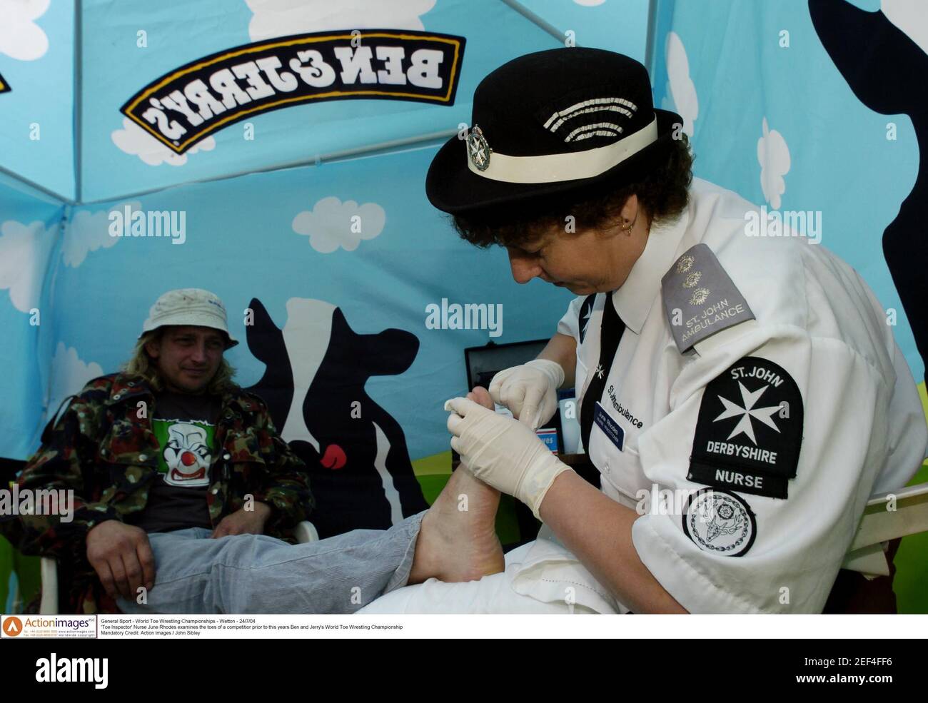 World toe wrestling championship hi-res stock photography and images ...