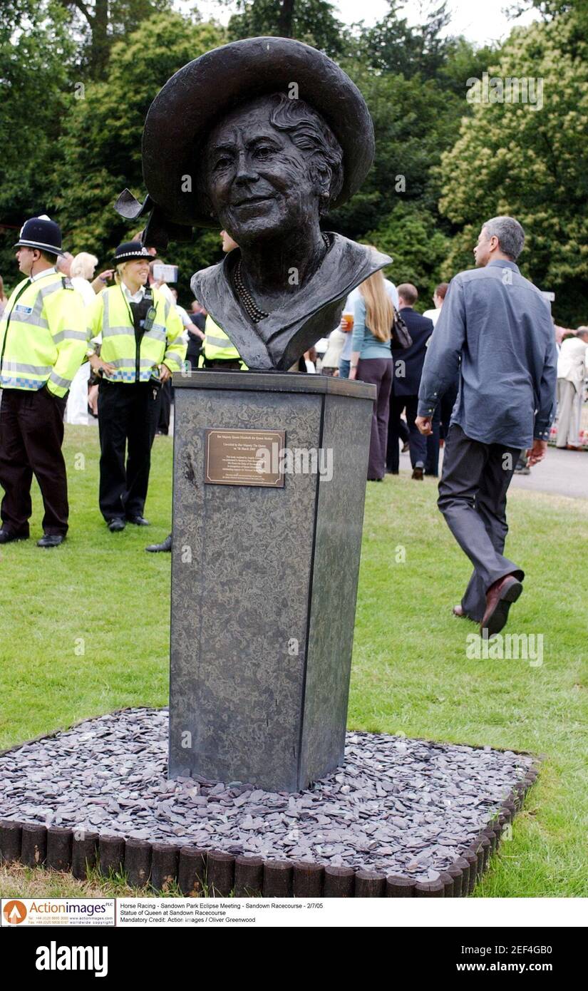 Eclipse horse statue hi-res stock photography and images - Alamy