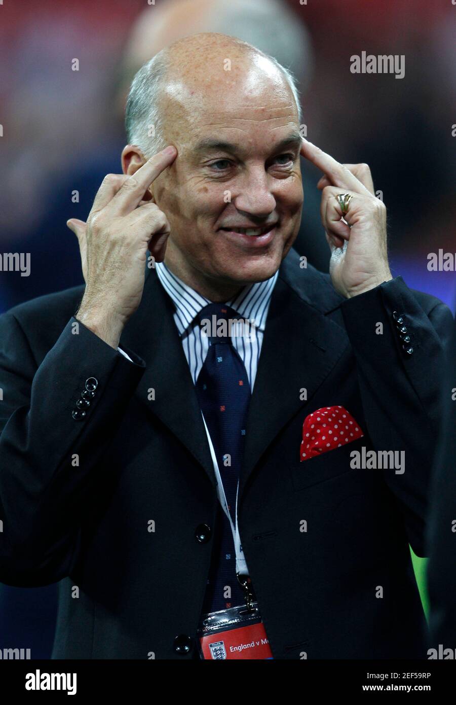 Referee david elleray england hi-res stock photography and images - Alamy