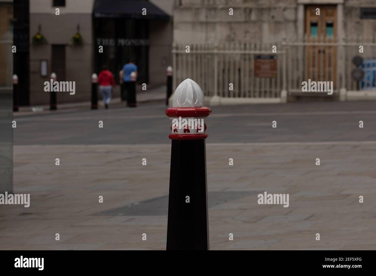 Photos of tube signs hi-res stock photography and images - Alamy