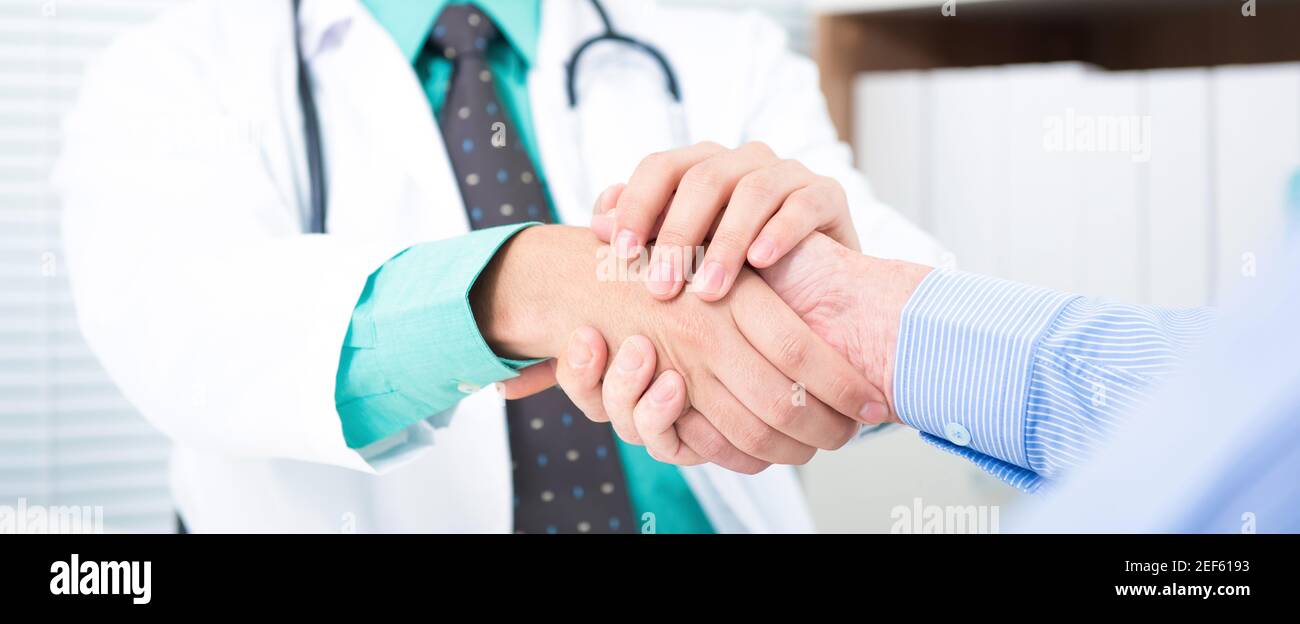 Doctor hand support hi-res stock photography and images - Alamy