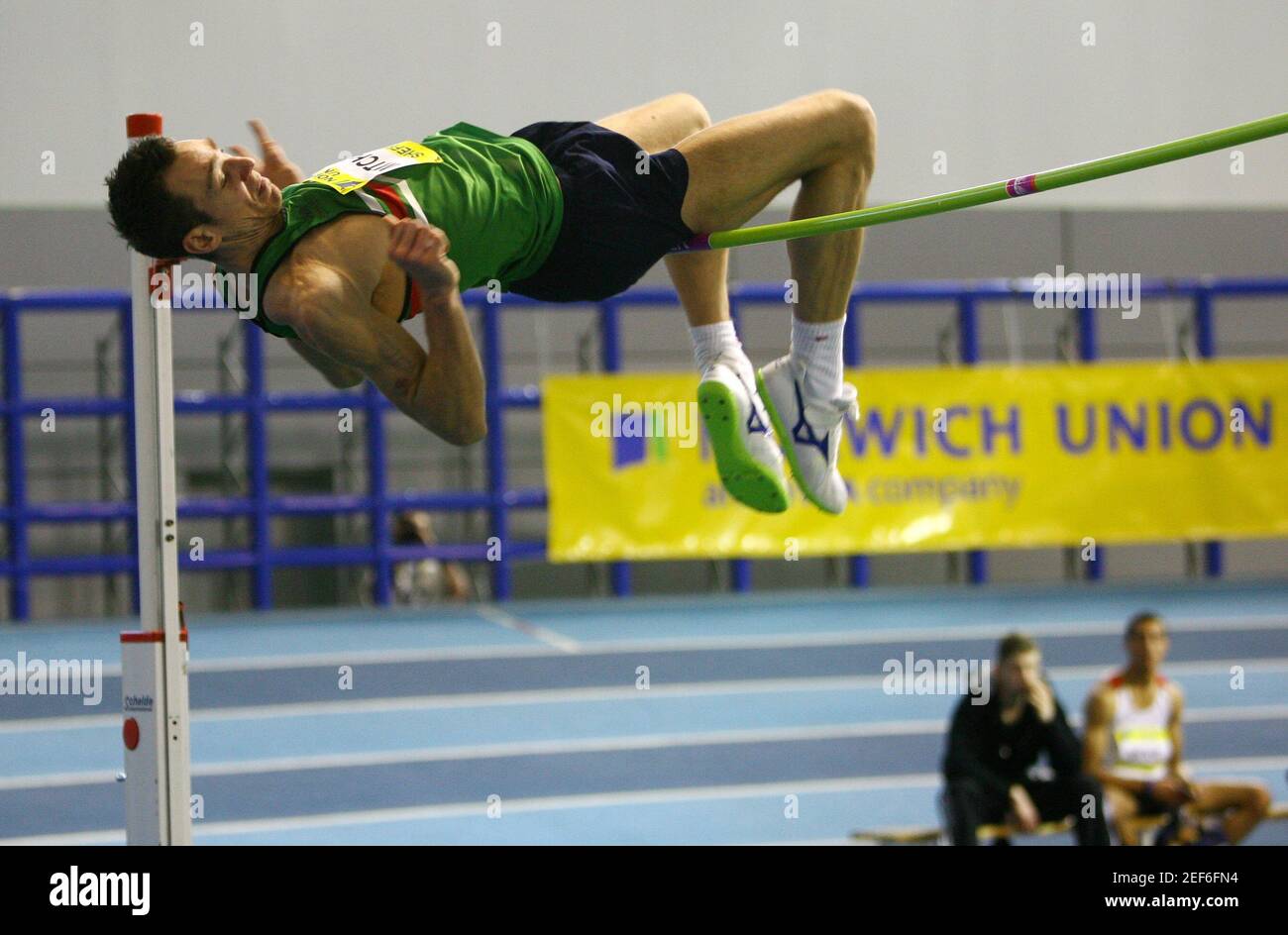 Robert mitchell high jump hi-res stock photography and images - Alamy