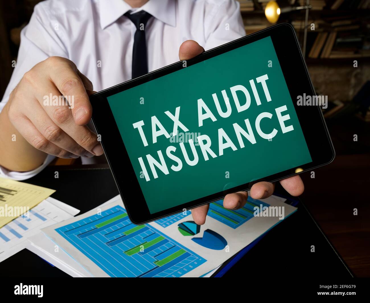 Documentation auditor hi-res stock photography and images - Alamy