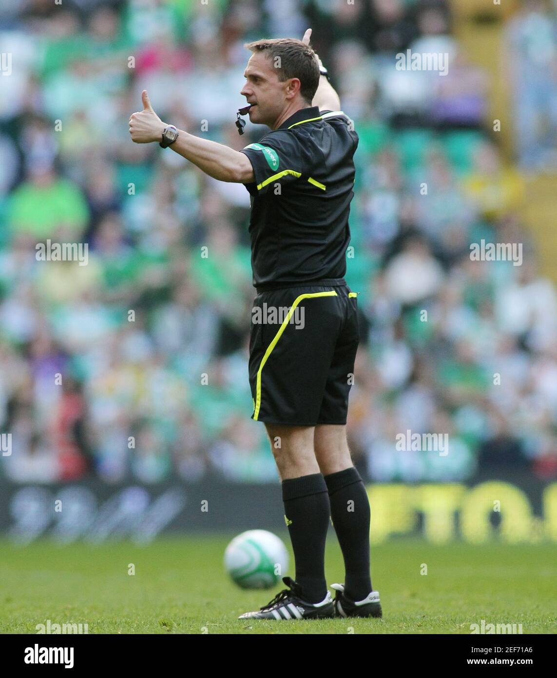 Referee crawford allan hi-res stock photography and images - Alamy