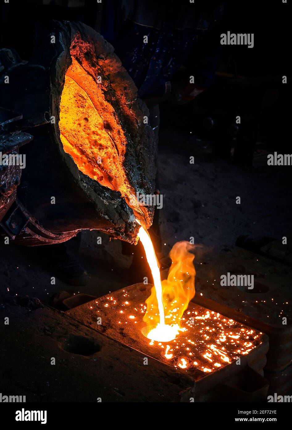 Fire metal hot burn melt shape hi-res stock photography and images - Alamy