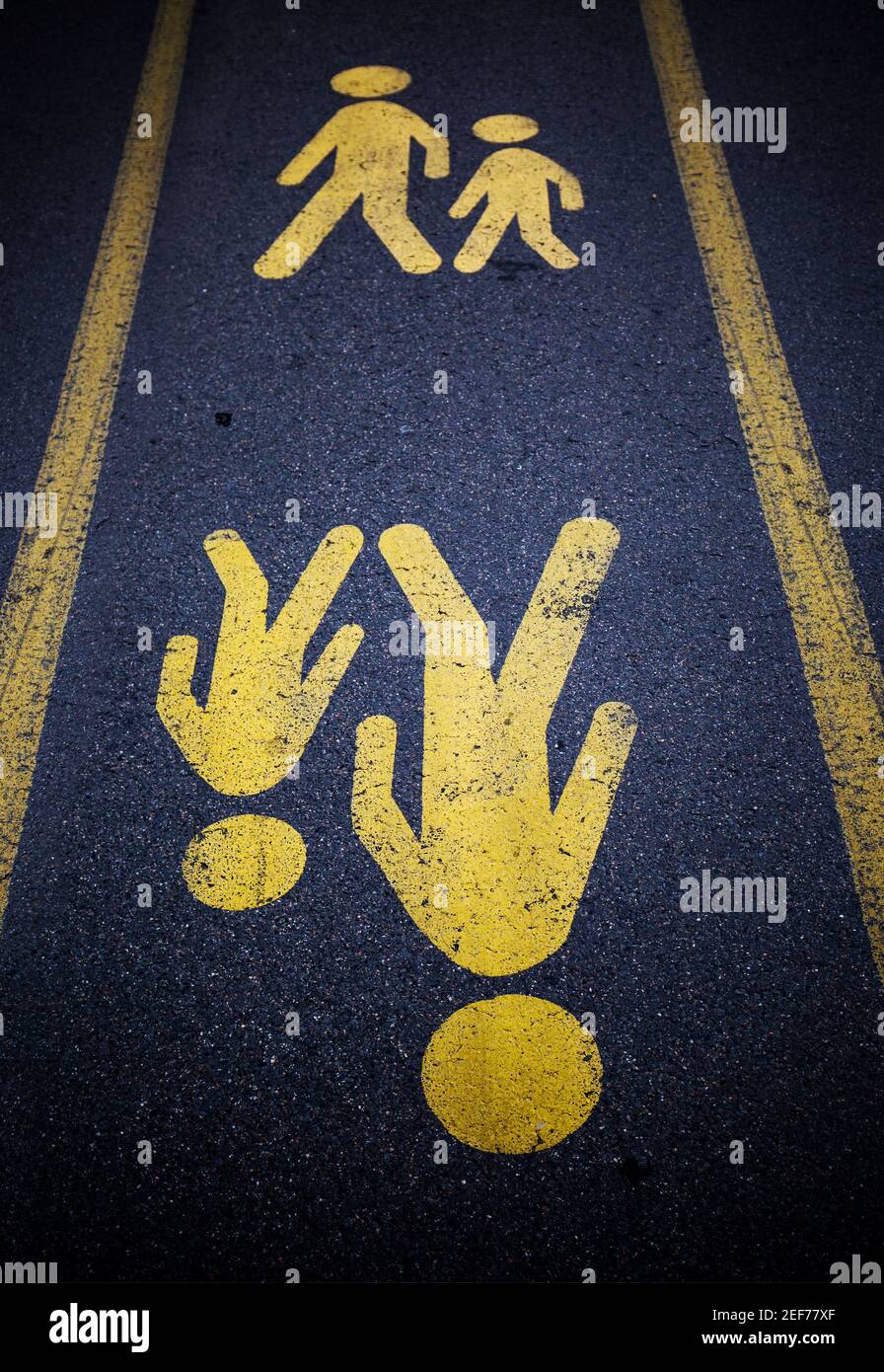 Pedestrian walkway road sign illustration hi-res stock photography and ...