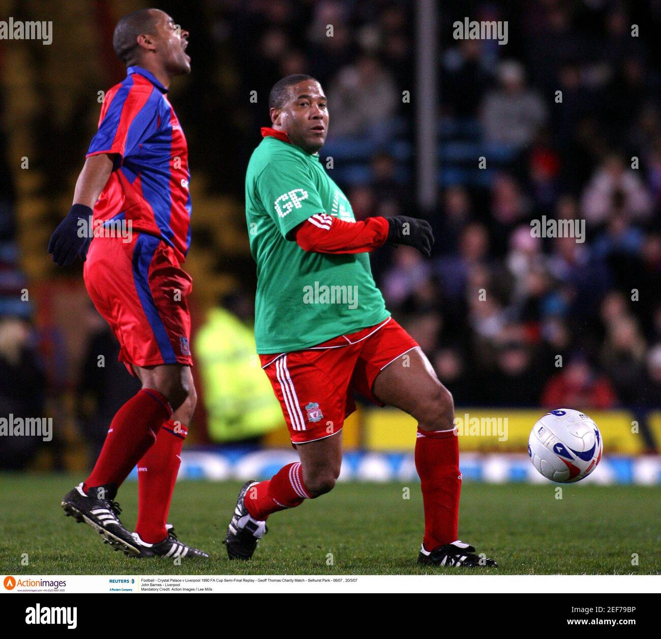 John barnes liverpool 1990 hi-res stock photography and images - Alamy